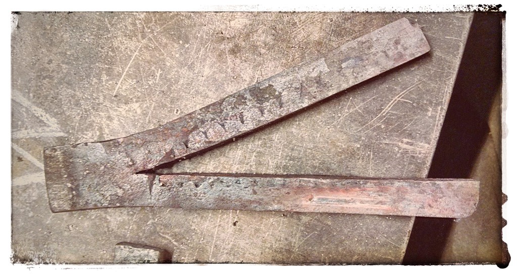 Towards Constructing a Spear with Wolf's Tooth Pattern